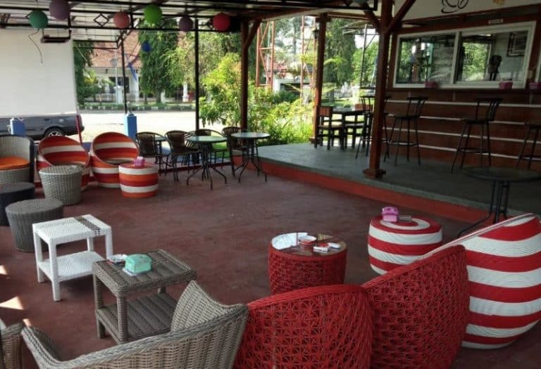 15+ Cafe di Ciamis Hits dan Romantis!