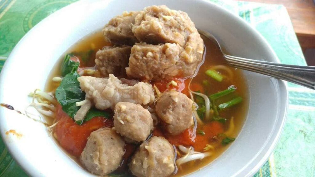 25+ Bakso Enak di Bali (Raksasa, Urat, Halus, Beranak, Lava)